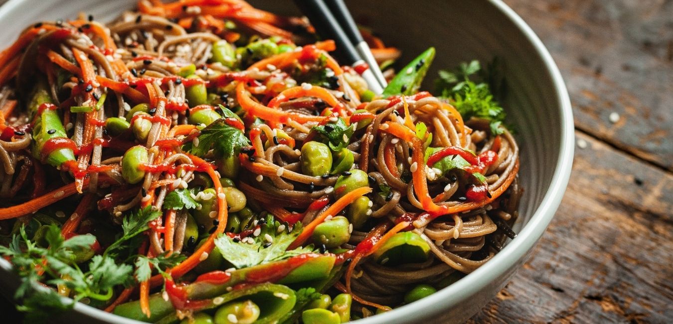 Thai Red Chicken Noodle Bowl - The Queen of Health